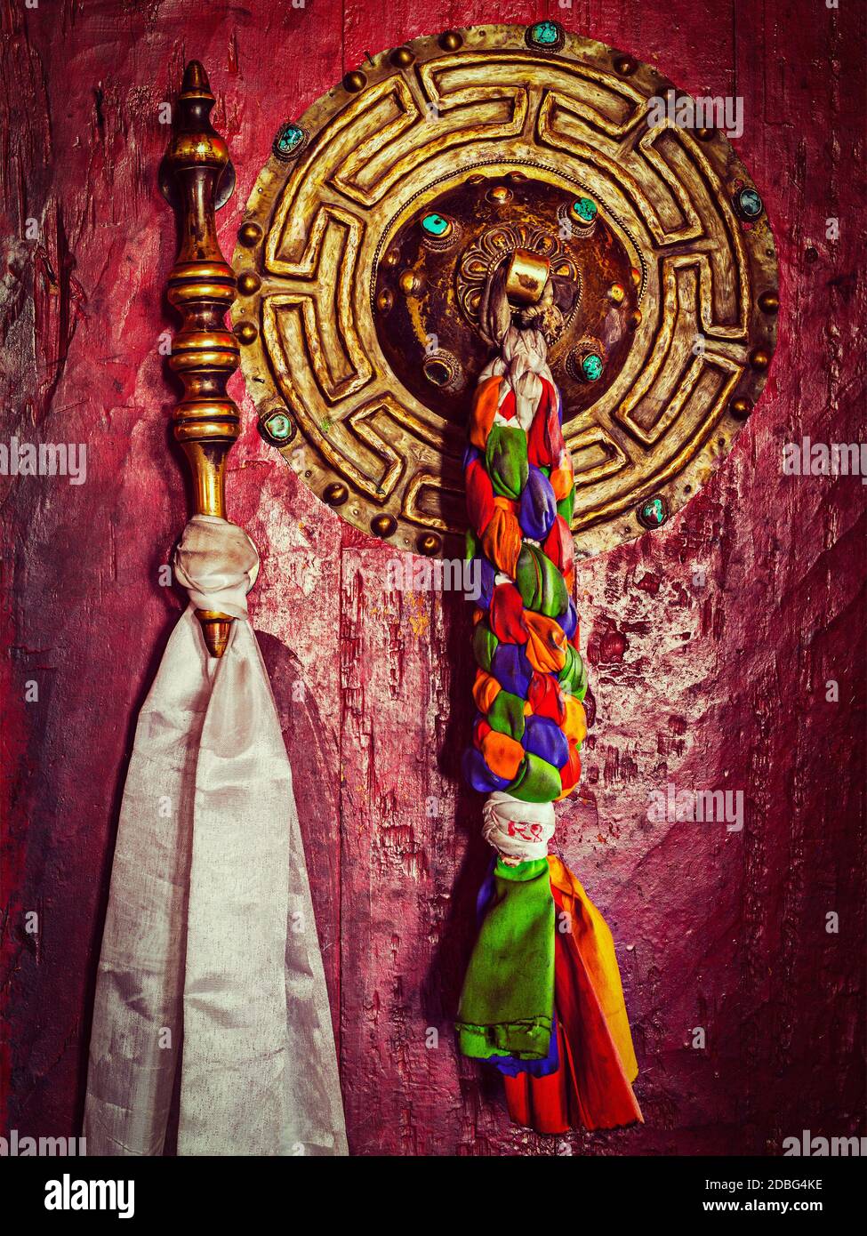 Entrance gate tibetan buddhist temple hi-res stock photography and ...