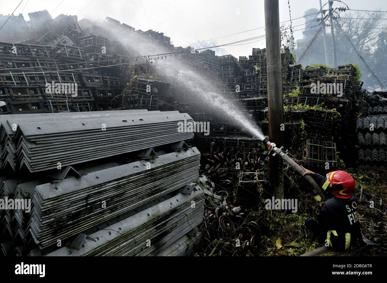 Sylhet Bangladesh, 17th November 2020. Fire fighters dousing a massive ...