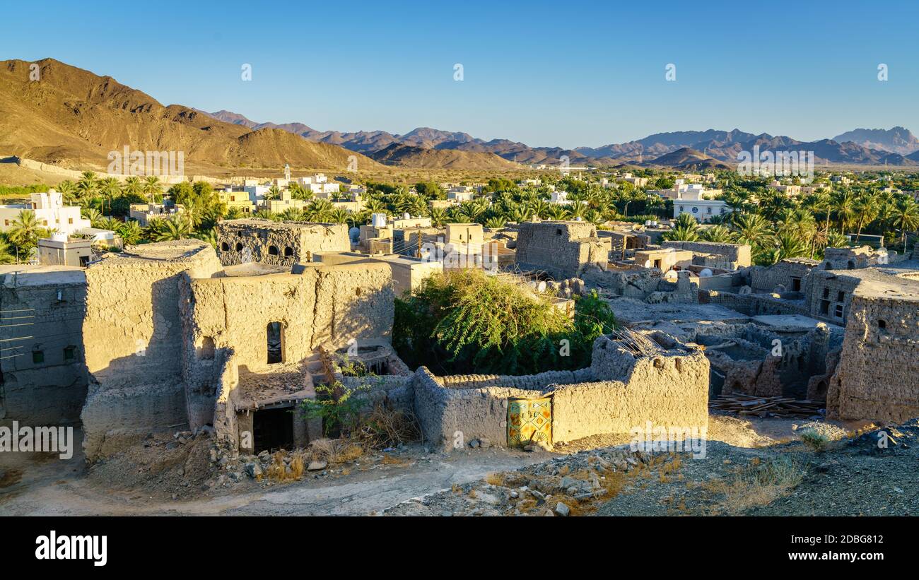 Bahla village in Oman with Hajar mountains in the backdrop Stock Photo ...