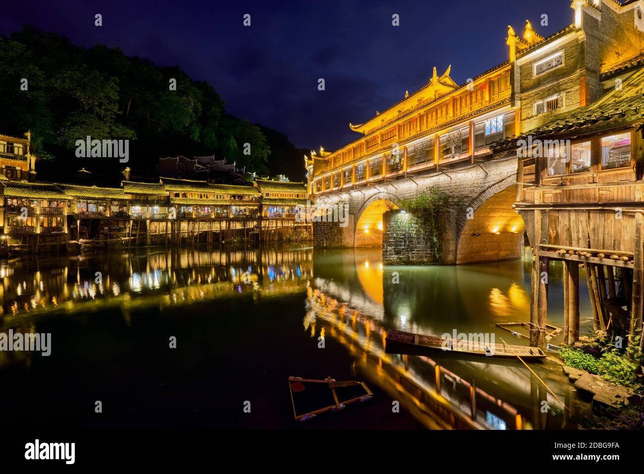 Chinese tourist attraction destination - Feng Huang Ancient Town ...