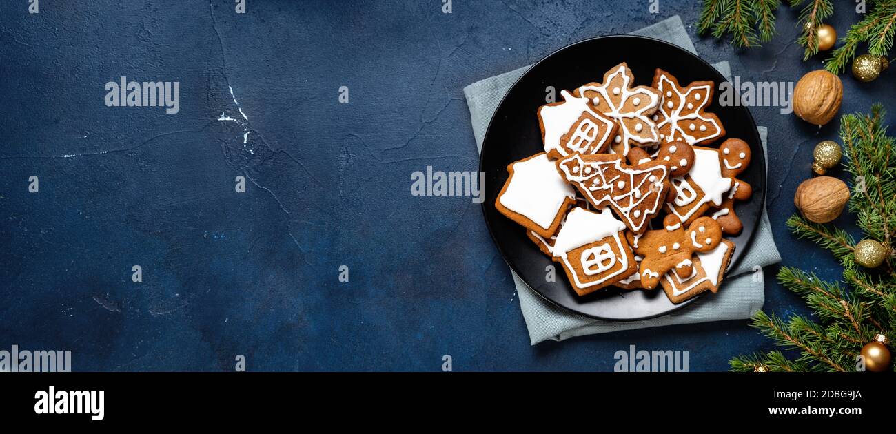 Gingerbread man plate hi-res stock photography and images - Alamy