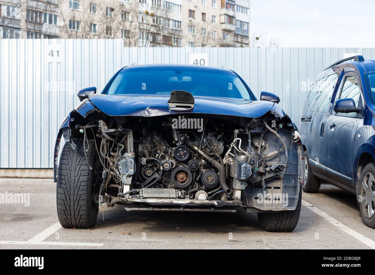 Car front view dented hi-res stock photography and images - Alamy