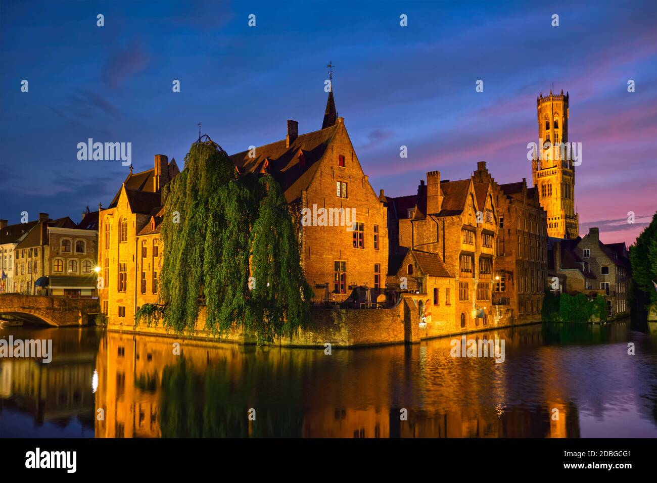 Famous view of Bruges tourist landmark attraction - Rozenhoedkaai canal ...