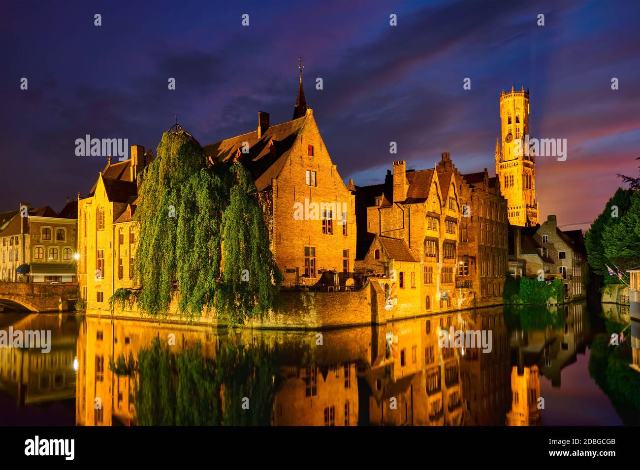 Famous view of Bruges tourist landmark attraction - Rozenhoedkaai canal ...