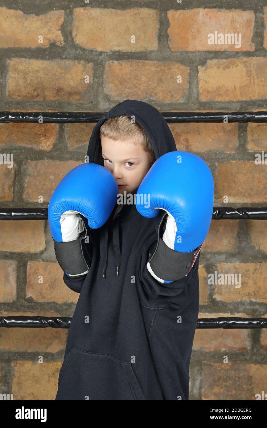 Child boxer hi-res stock photography and images - Alamy