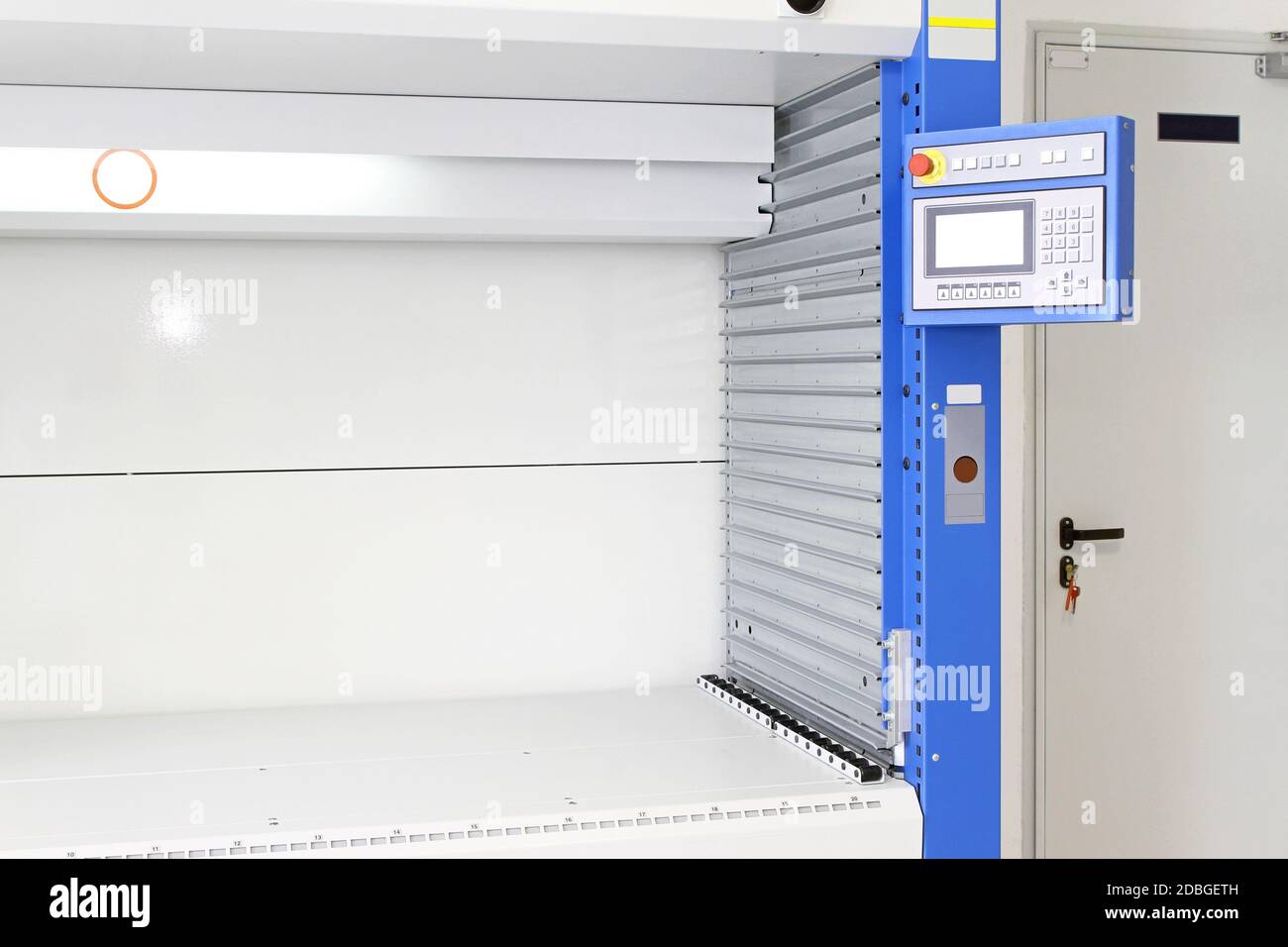 Vertical Carousel Retrieval Storage Warehouse System Control Stock ...