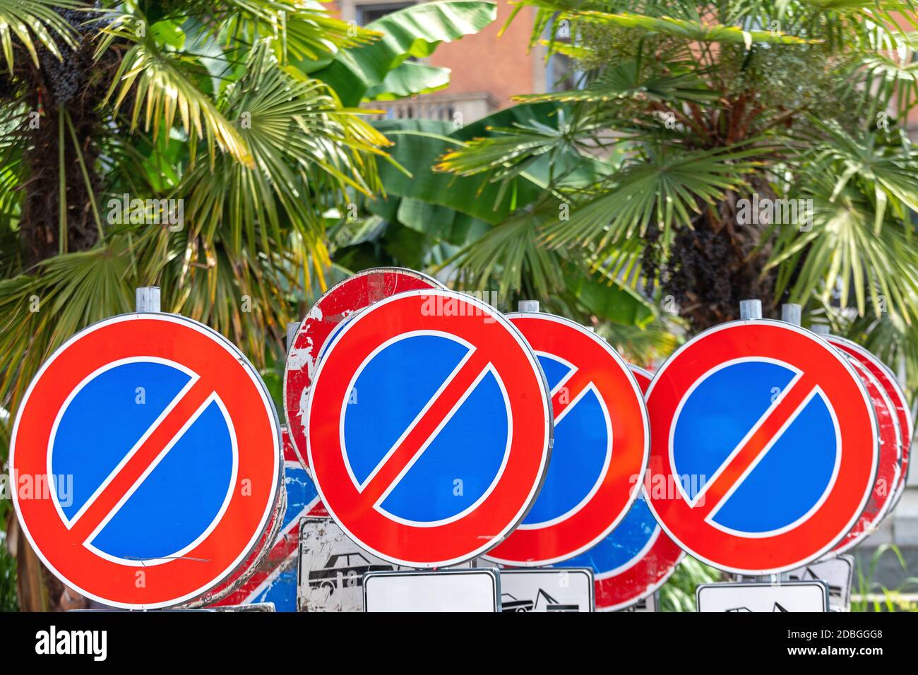 Many Temporary No Parking Traffic Signs at Street Stock Photo - Alamy