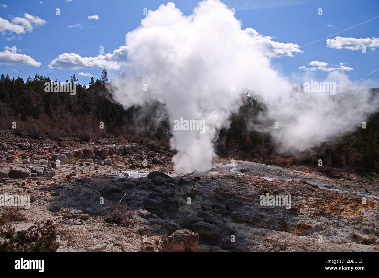A perfect mushroom shaped eruption Stock Photo - Alamy