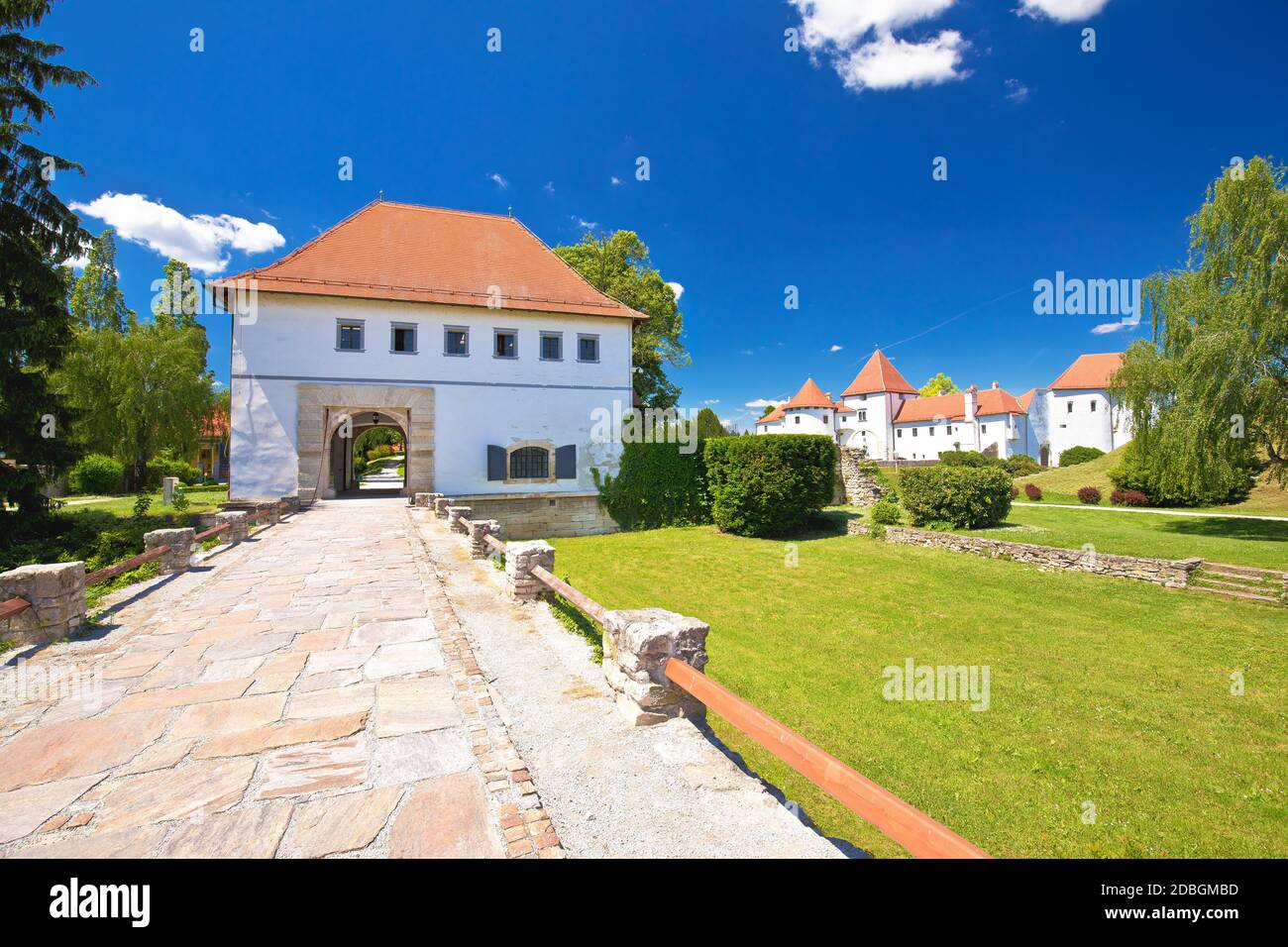 Varazdin. Old town gate of Varazdin park and landmarks view, town in ...