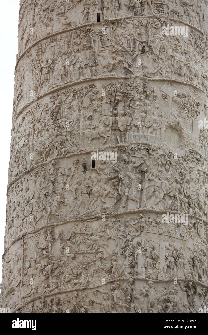 Roman empire column soldiers hi-res stock photography and images - Alamy