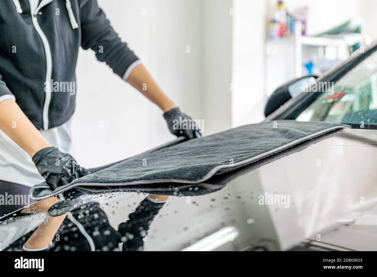 Wiping water hi-res stock photography and images - Alamy