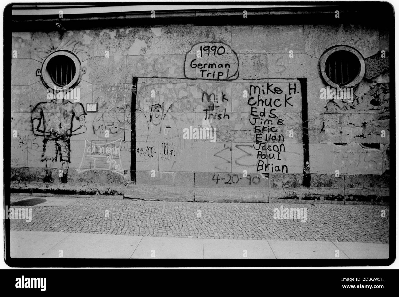 1990 fall berlin wall Black and White Stock Photos & Images - Alamy