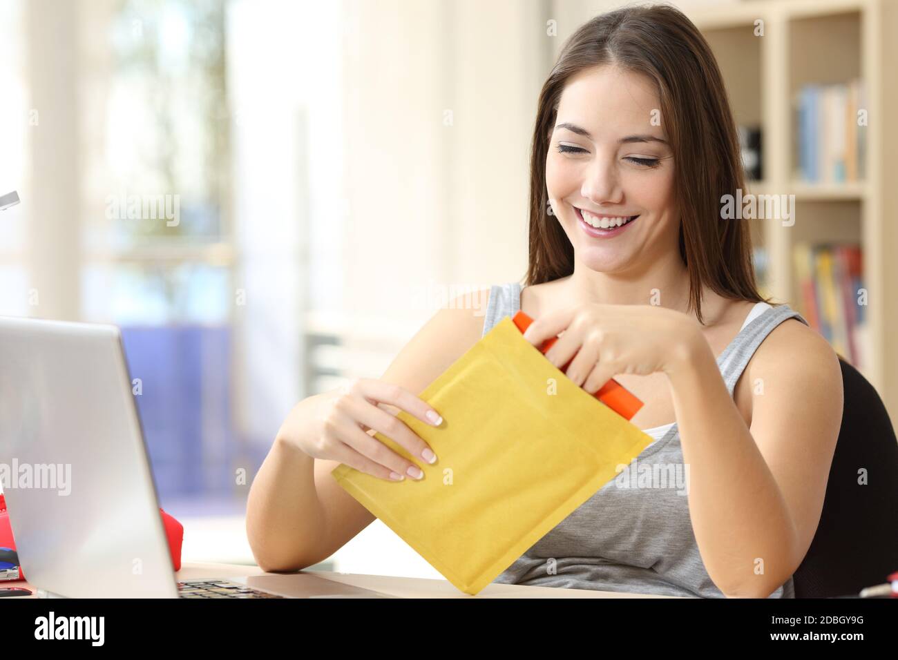 Student room envelope hi-res stock photography and images - Alamy