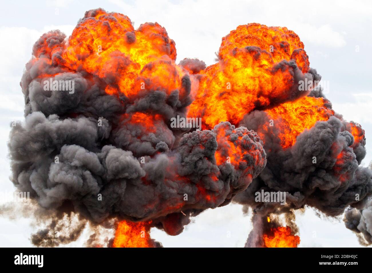 Explosion fire plume hi-res stock photography and images - Alamy