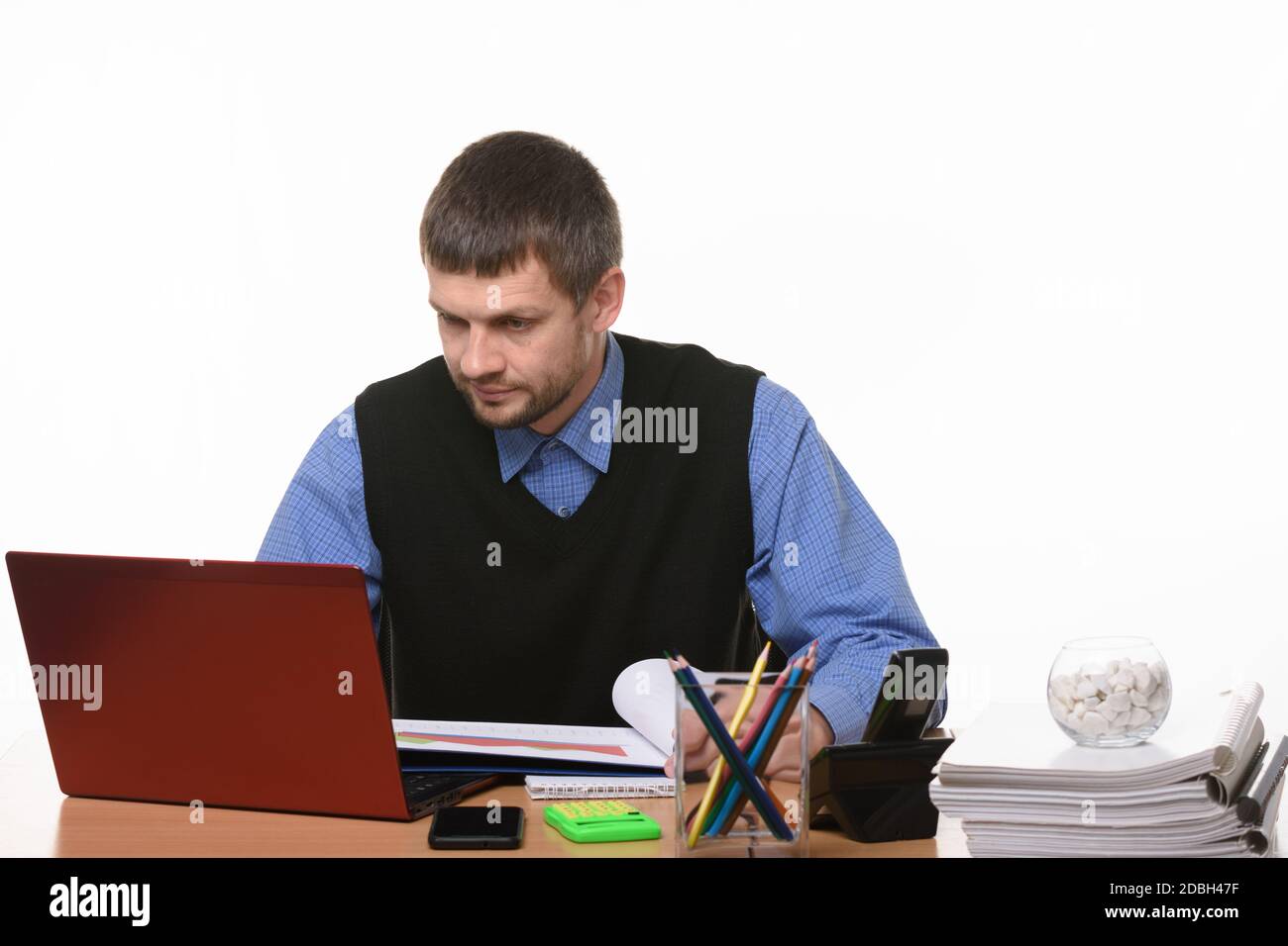 Looks at the monitor hi-res stock photography and images - Alamy