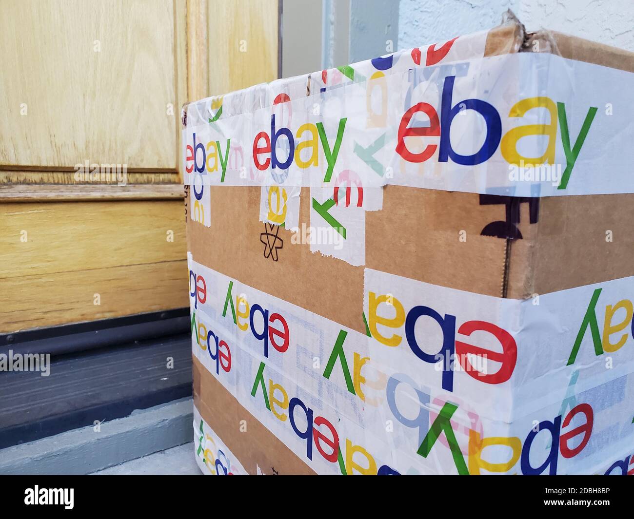 Y container logo hi-res stock photography and images - Alamy