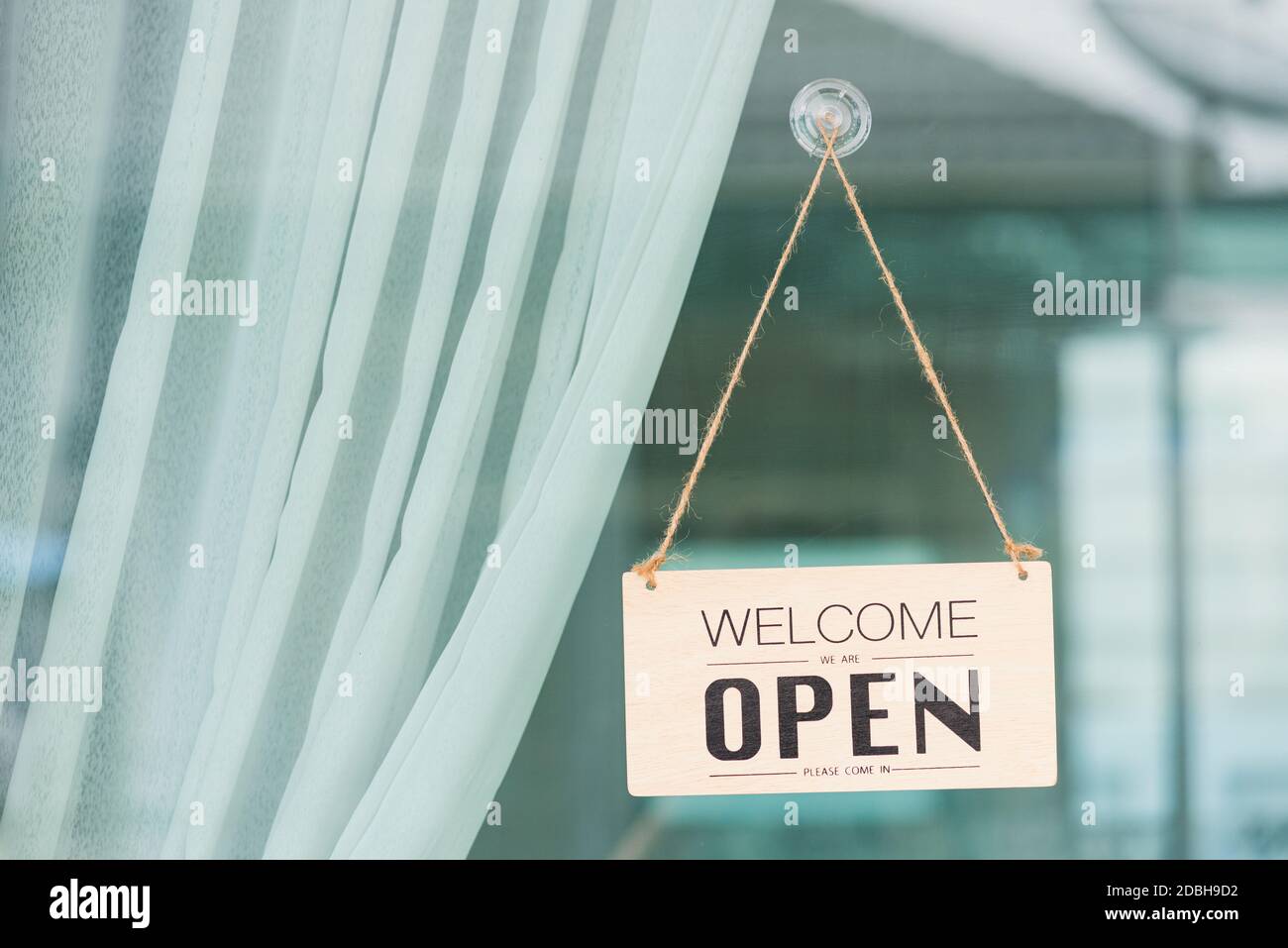 Objectopening hi-res stock photography and images - Alamy