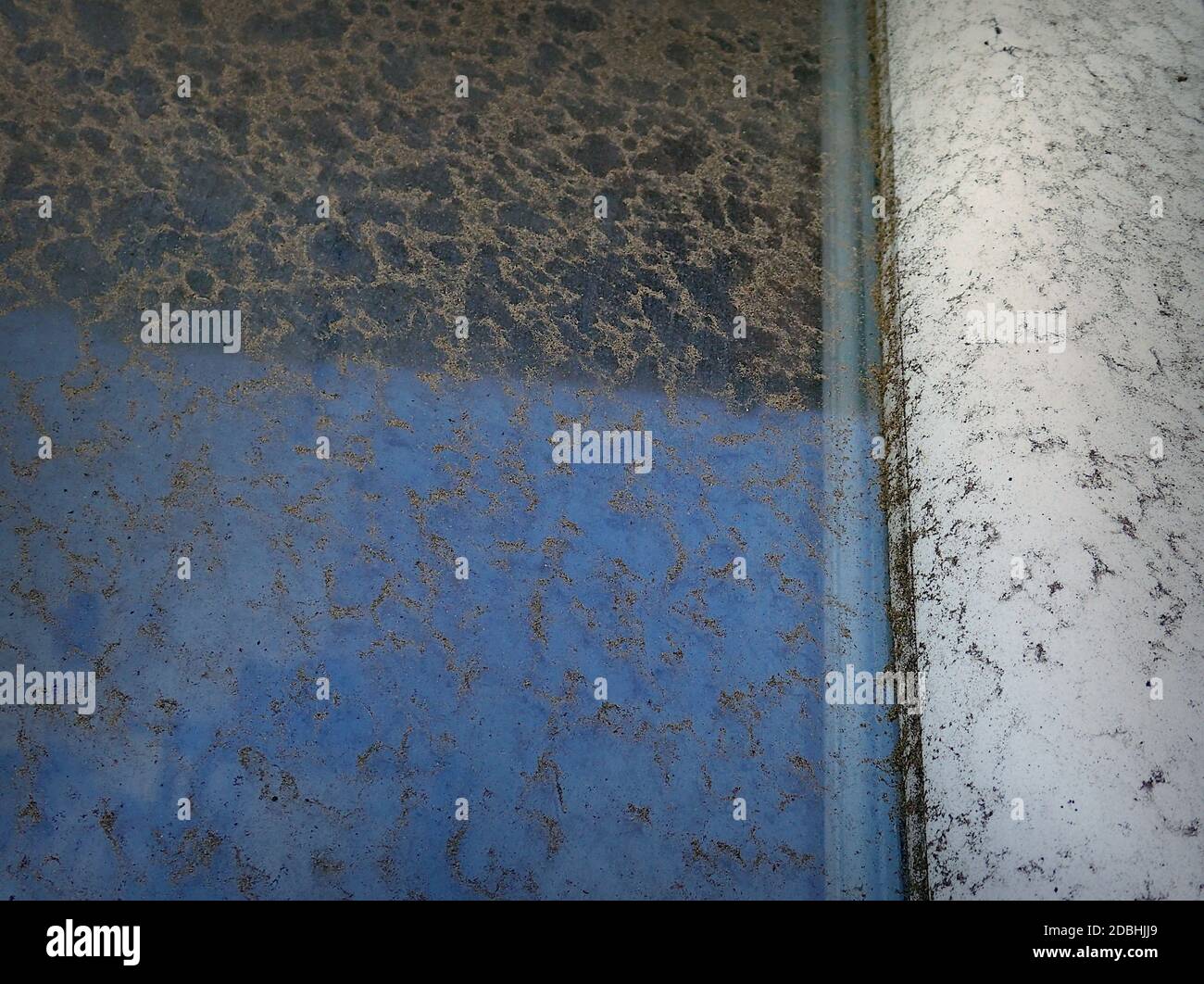 Cleaning dirty windows hi-res stock photography and images - Alamy