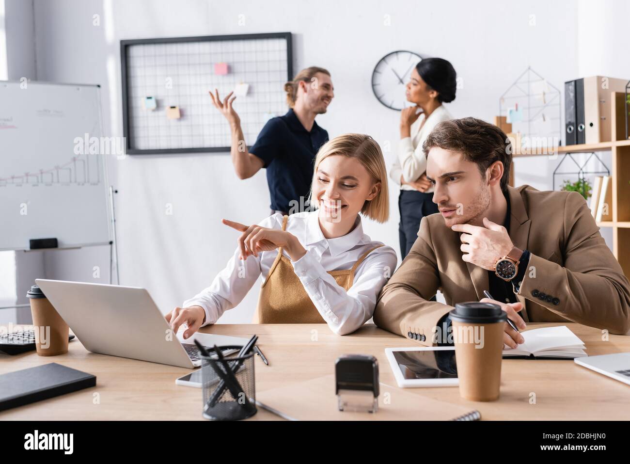 Workers focused expressions hi-res stock photography and images - Alamy