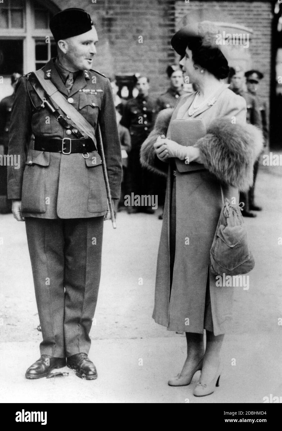 Queen elizabeth 1939 windsor hi-res stock photography and images - Alamy