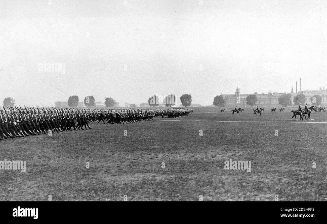 Imperial units hi-res stock photography and images - Alamy