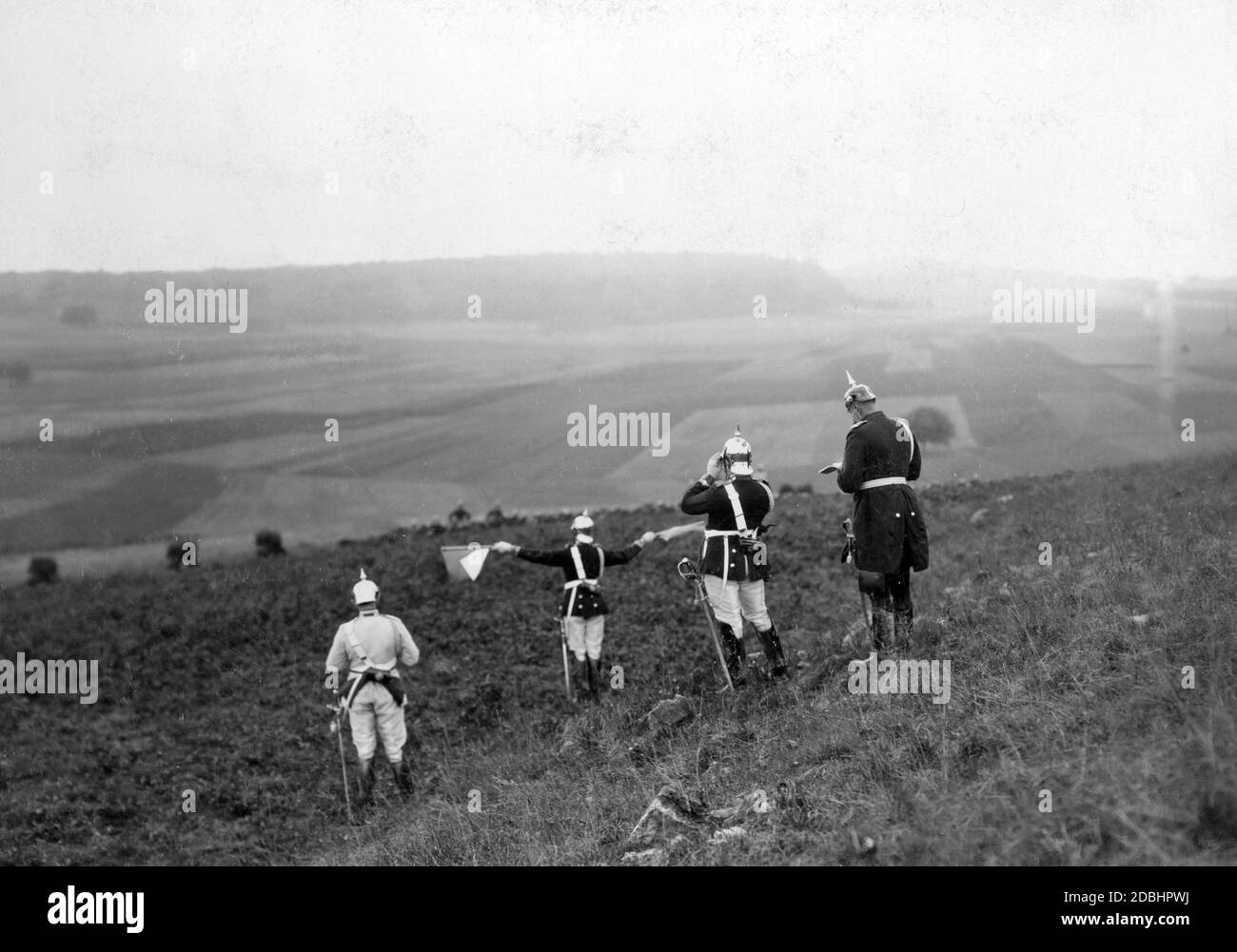 Flag signals hi-res stock photography and images - Alamy