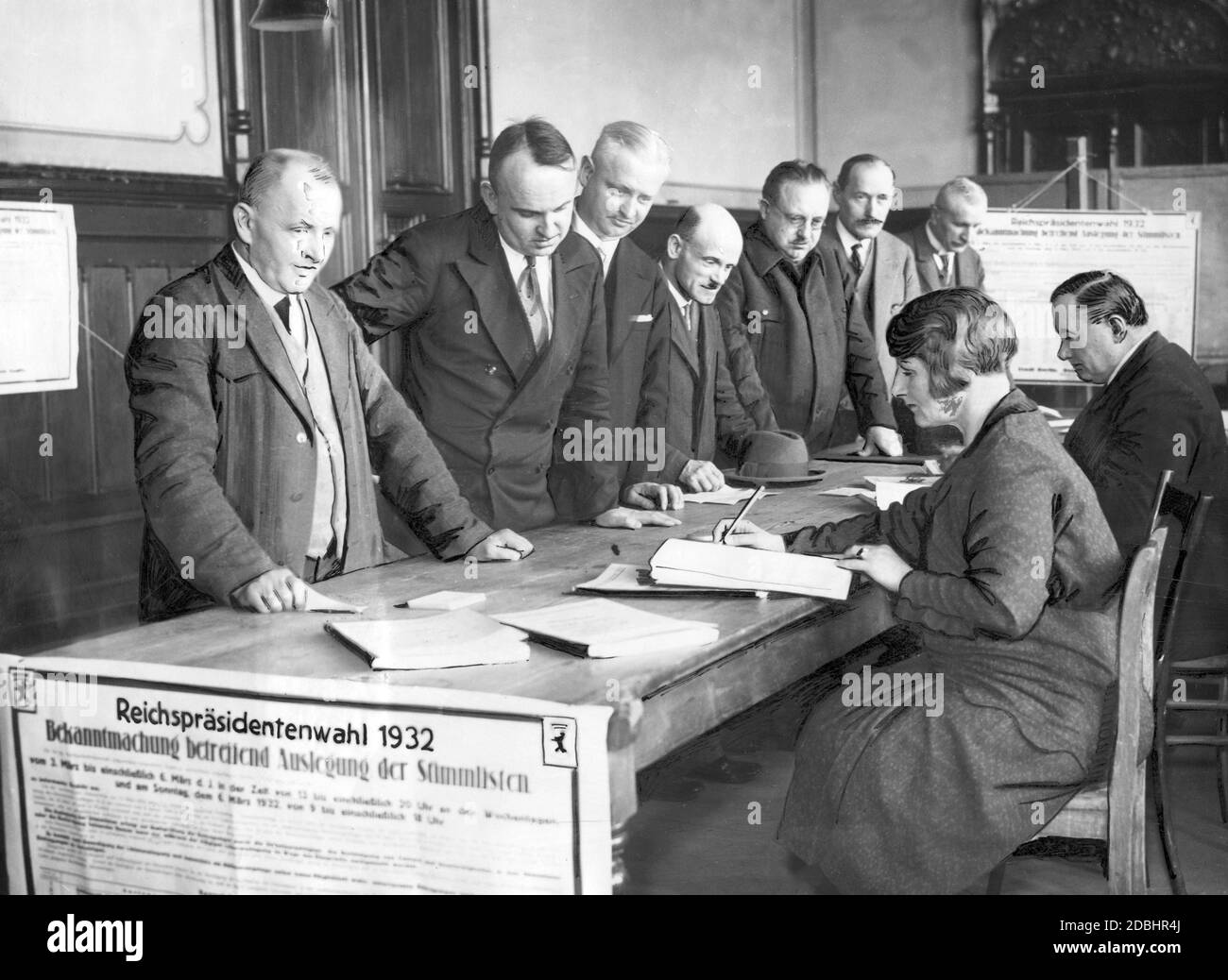 Vote on presidential election Black and White Stock Photos & Images - Alamy