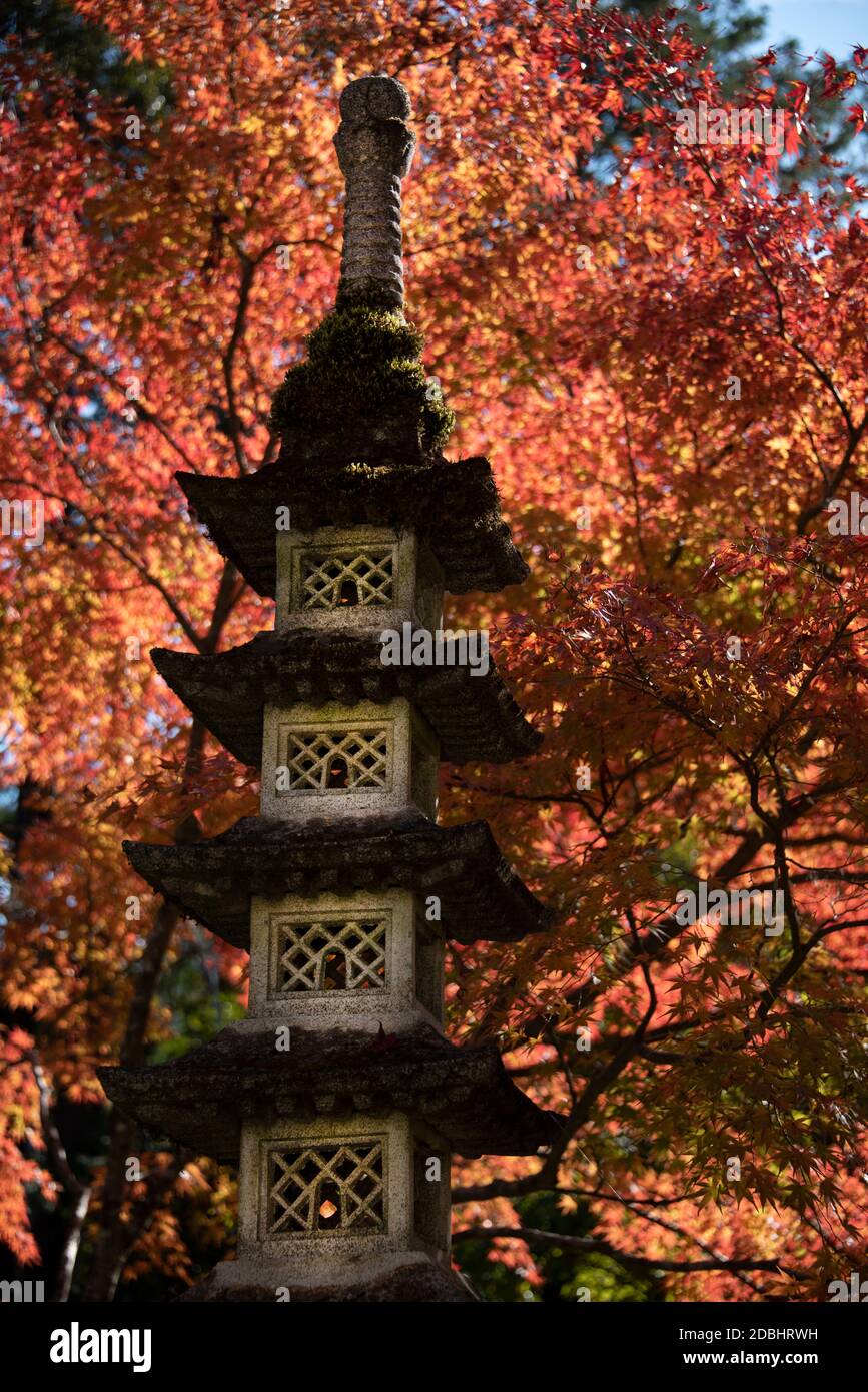 Japanese garden stone pagoda hi-res stock photography and images - Alamy