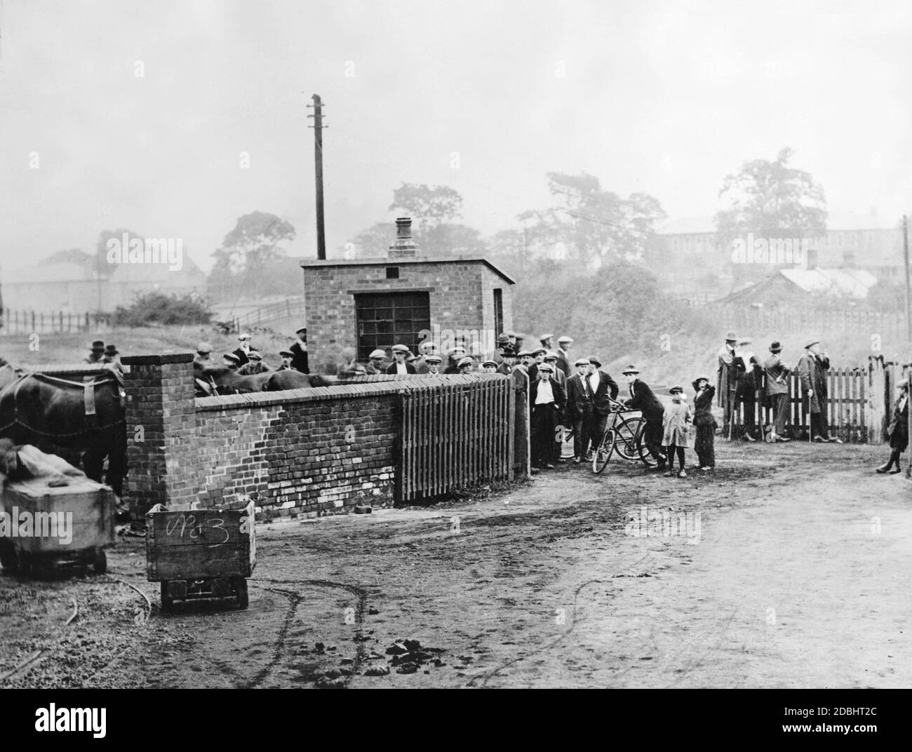 Workers strike 1920s hi-res stock photography and images - Alamy