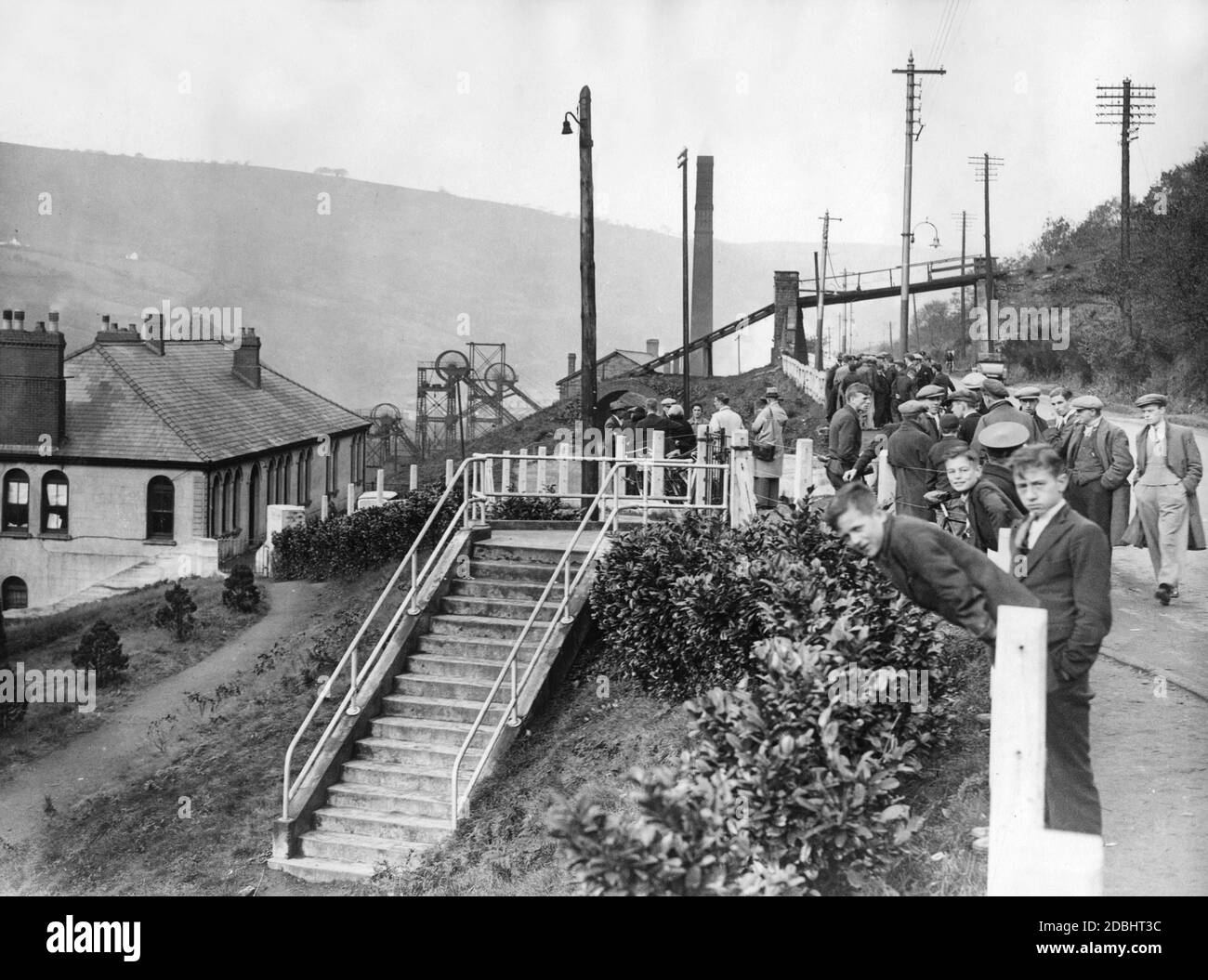 Coal mining wales 1930s hi-res stock photography and images - Alamy