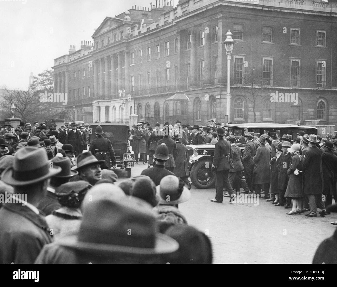 1920s london street hi-res stock photography and images - Alamy