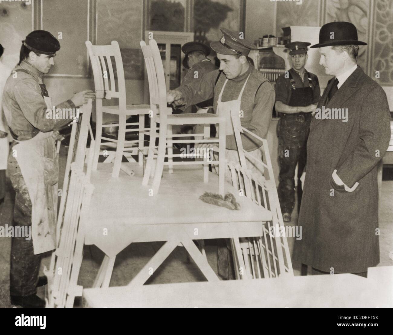 Visit of war minister Alfred Duff Cooper (right) to a vocational ...