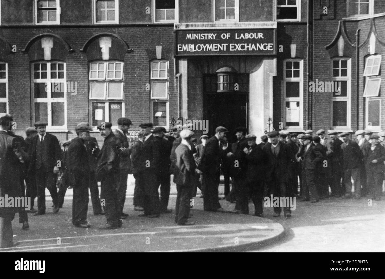 Men employment 1930 hi-res stock photography and images - Alamy