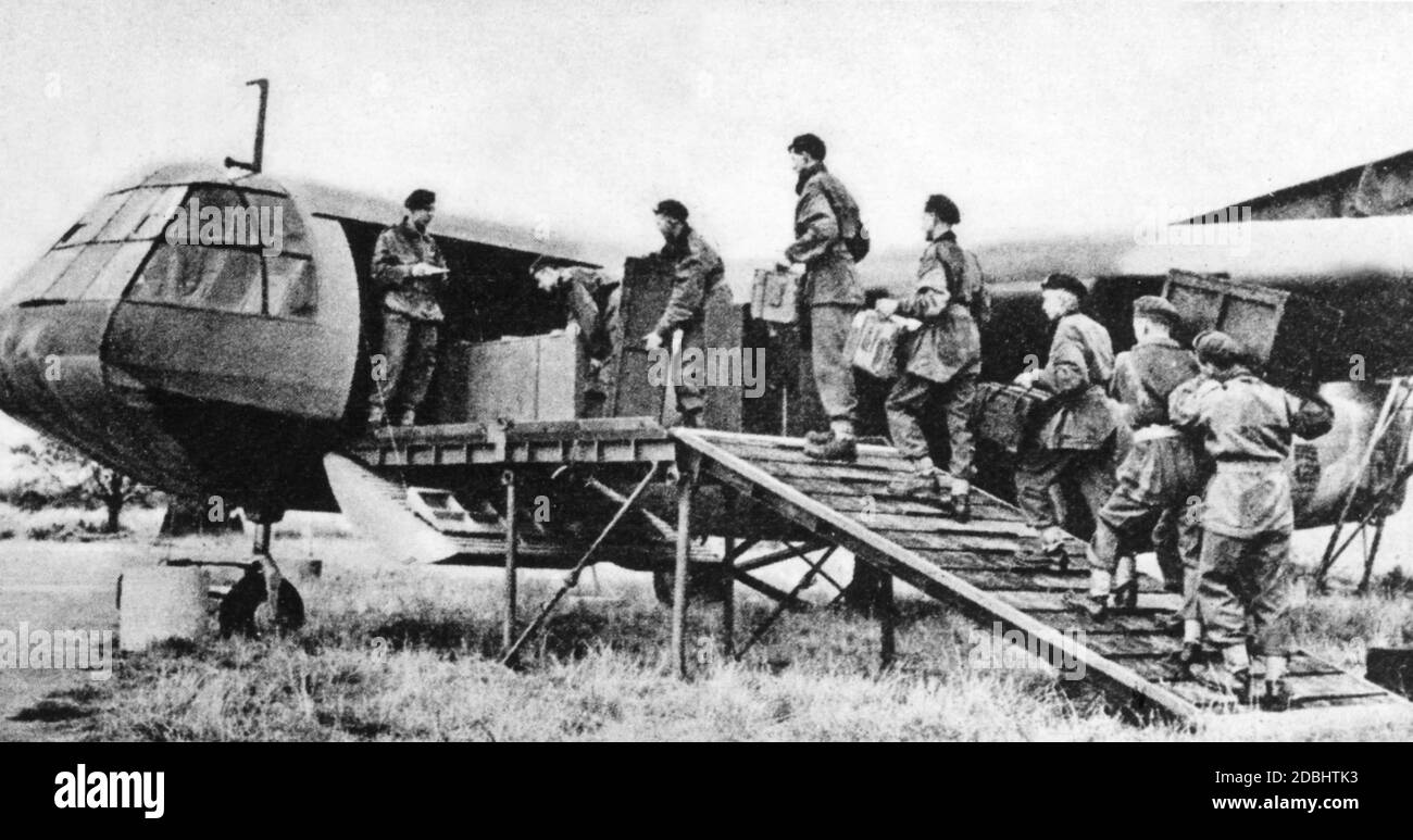 Horsa glider Black and White Stock Photos & Images - Alamy