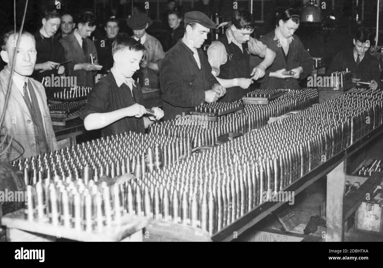 Northern ireland 1930s hi-res stock photography and images - Alamy