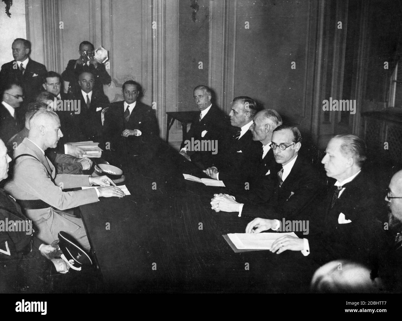 View of the delegations in the Kreisstaendehaus in Saarbruecken during ...