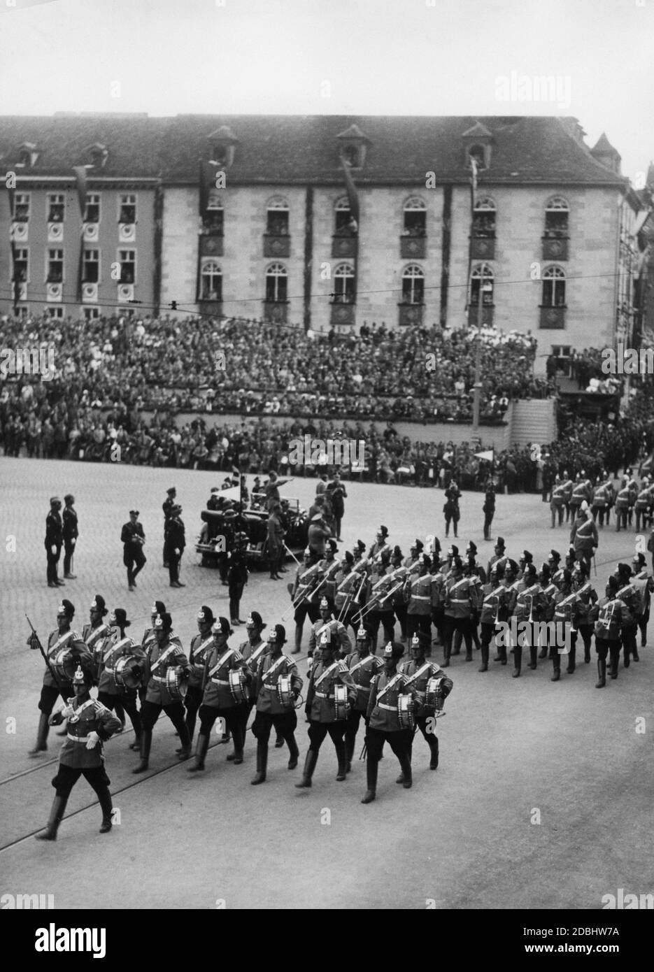 Hitler nazi parade hi-res stock photography and images - Alamy