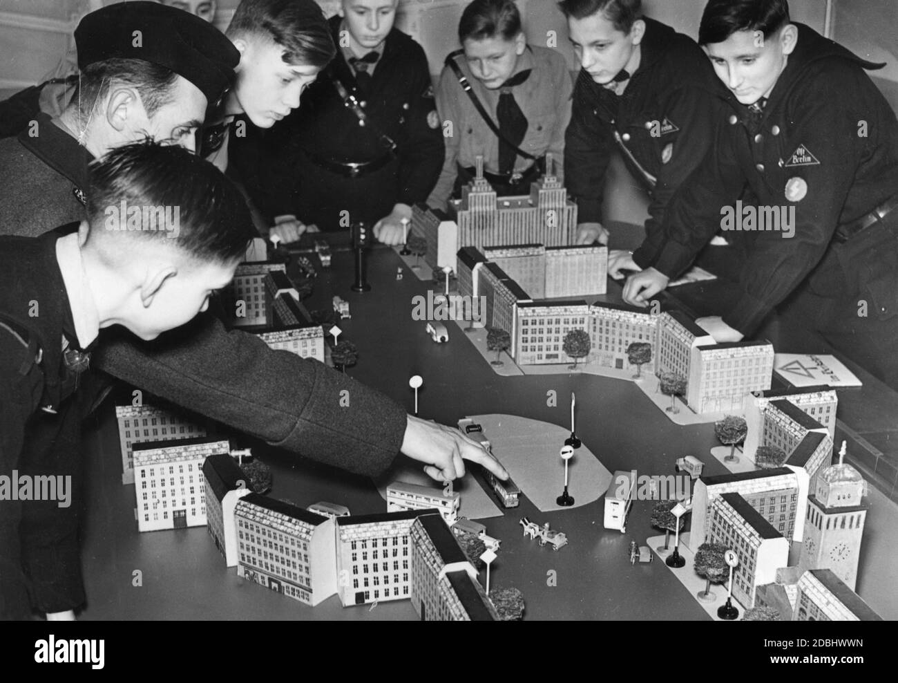 In an elementary school in Berlin-Neukoelln, a man of the NSKK ...