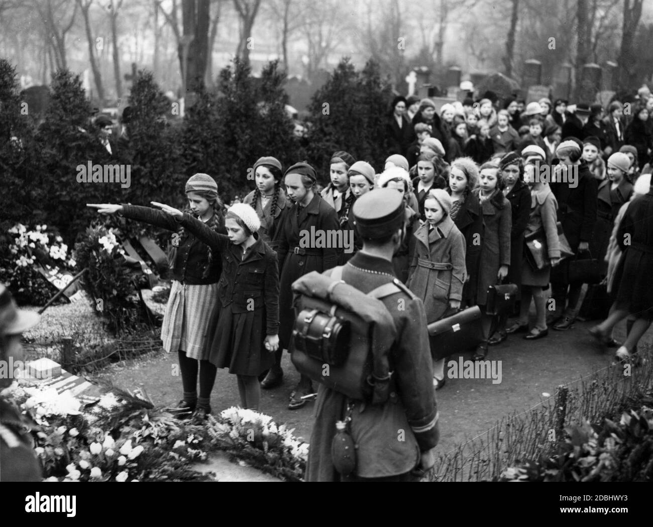 Schoolchildren visit the grave of Horst Wessel at the St.-Marien- und ...