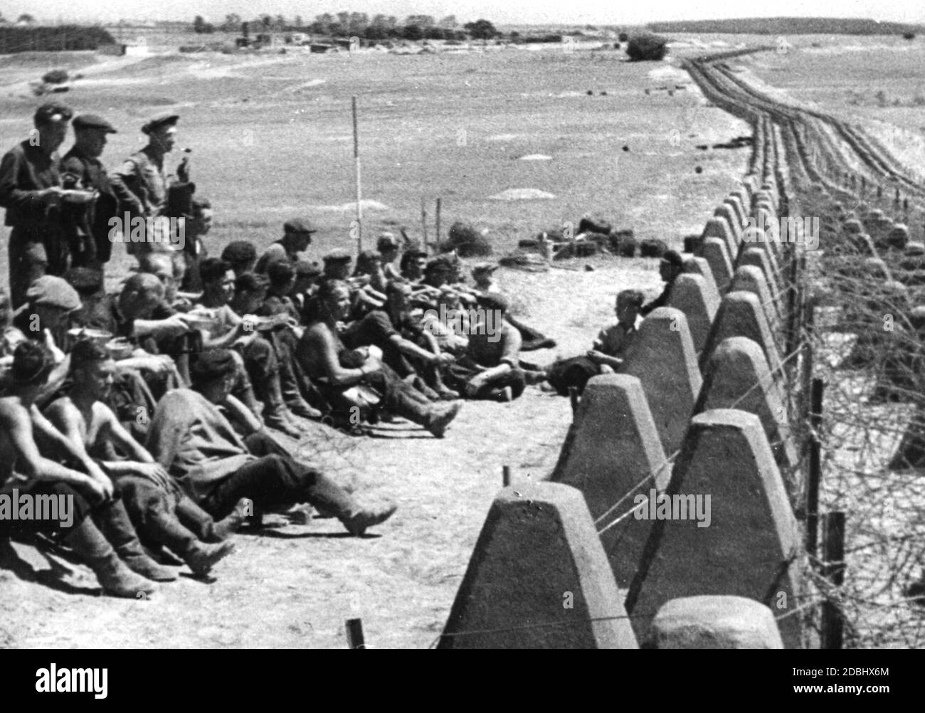 Anti tank barriers hi-res stock photography and images - Alamy