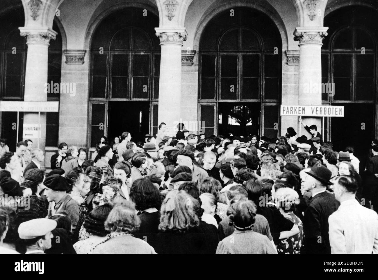 Prisoners Nazi Germany High Resolution Stock Photography and Images - Alamy