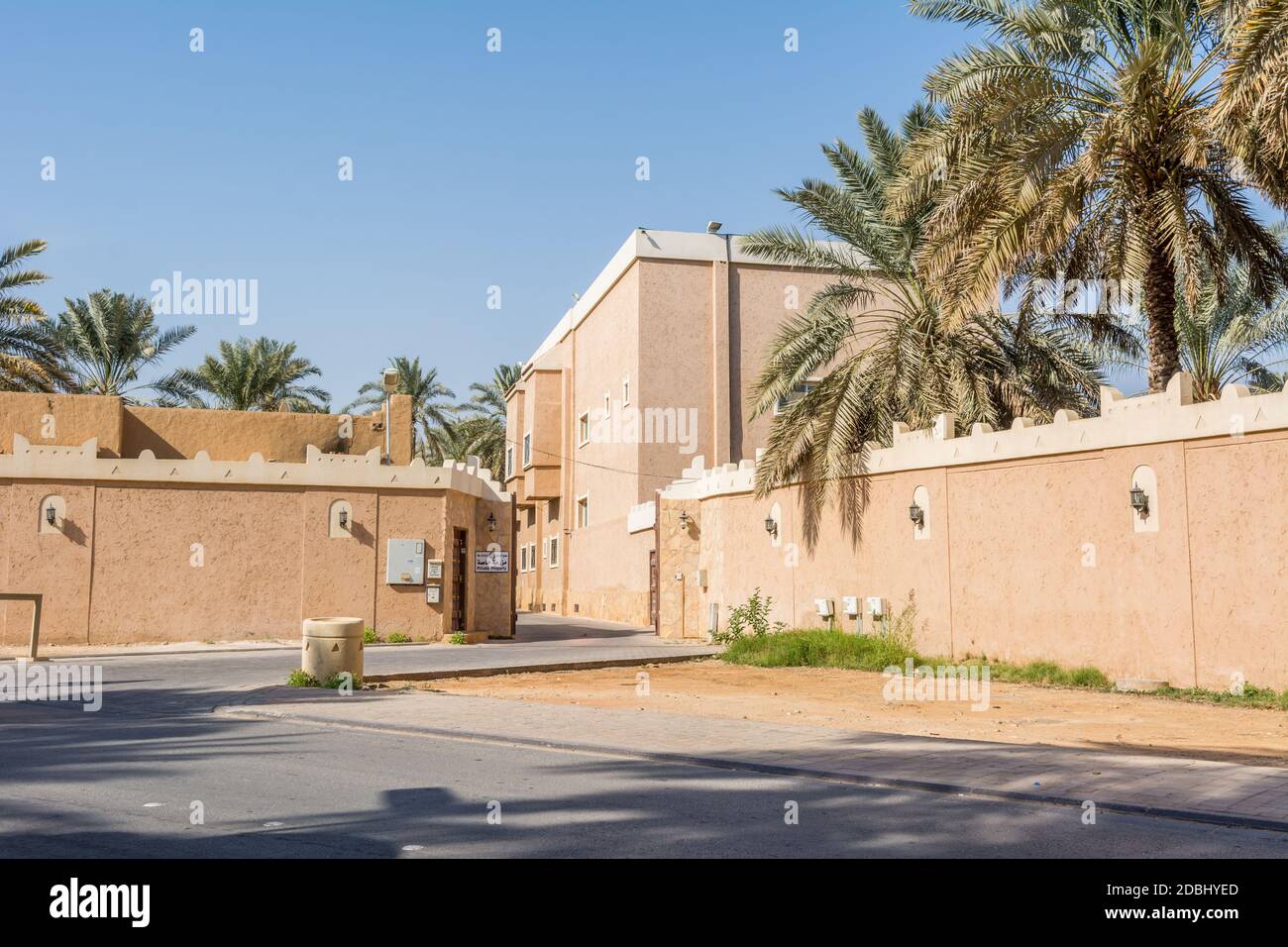 Saudi arabia landscape riyadh oasis hi-res stock photography and images ...