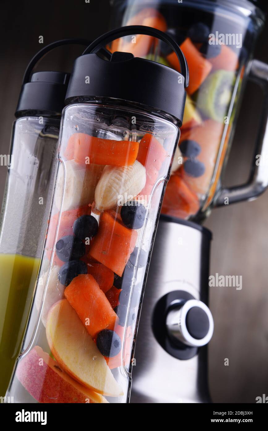 Blender for Shakes, Smoothies, Food Prep, and Frozen Blending Stock ...