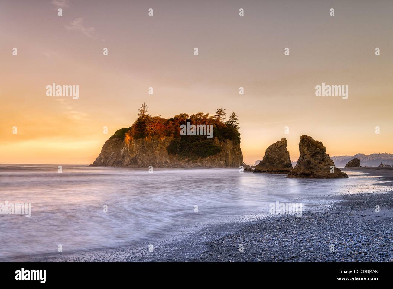 Sunrise at Ruby Beach in Olympic National Park, UNESCO World Heritage ...