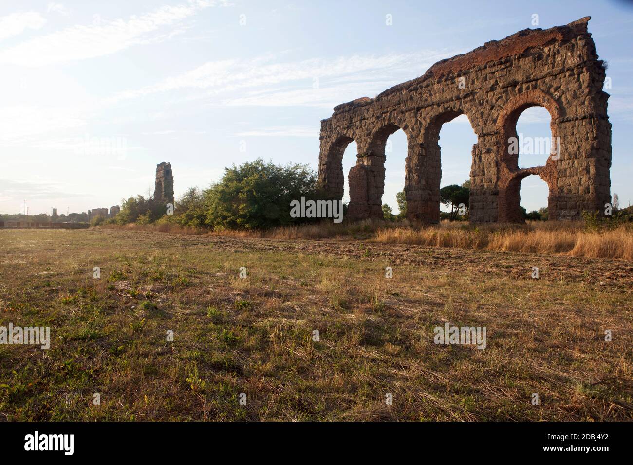 Aqueduct rome hi-res stock photography and images - Alamy