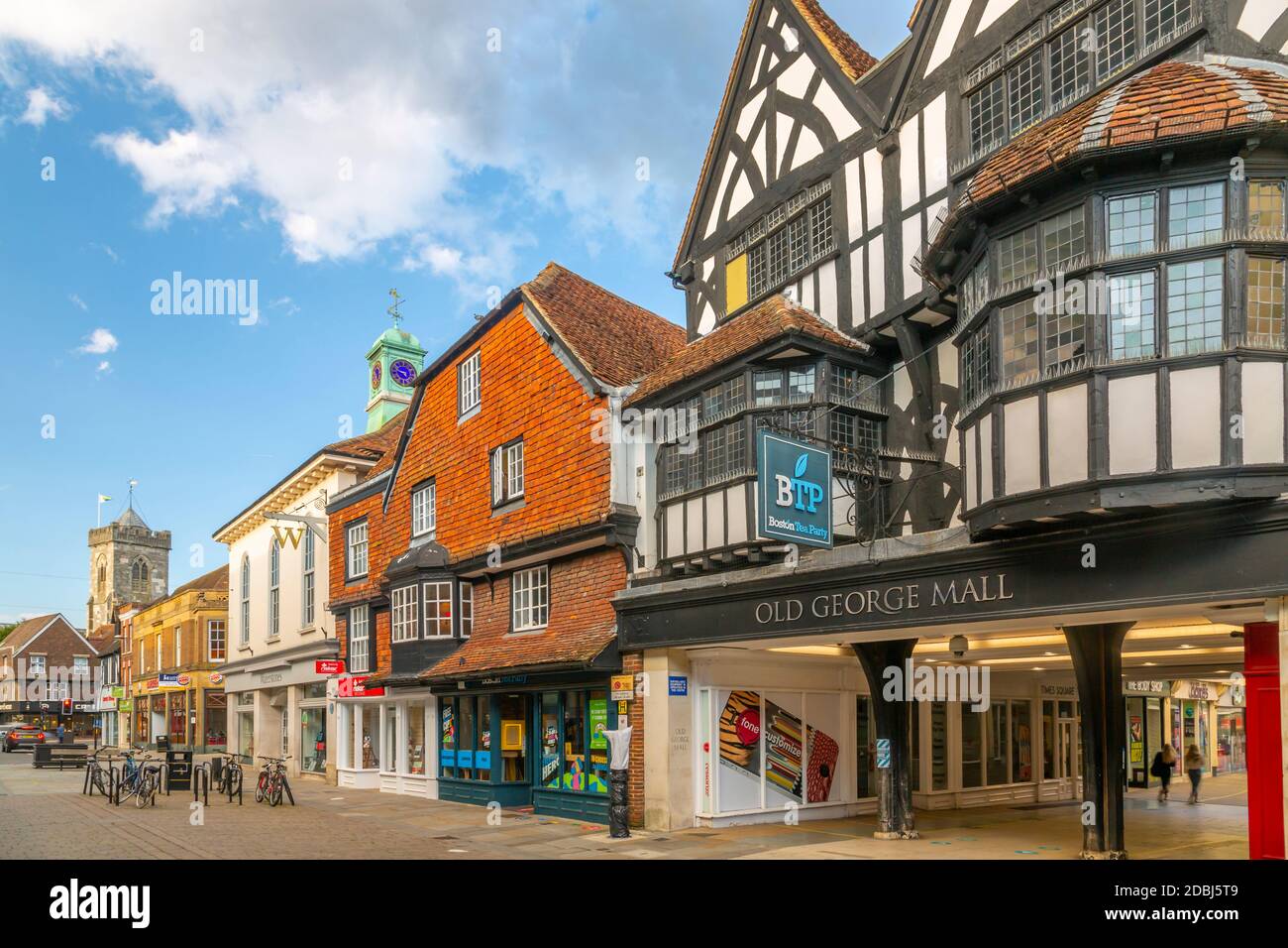 View of Old George Mall, shops and bars on High Street, Salisbury ...
