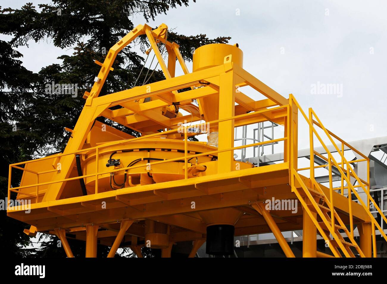 Big yellow plant for construction industry production Stock Photo - Alamy