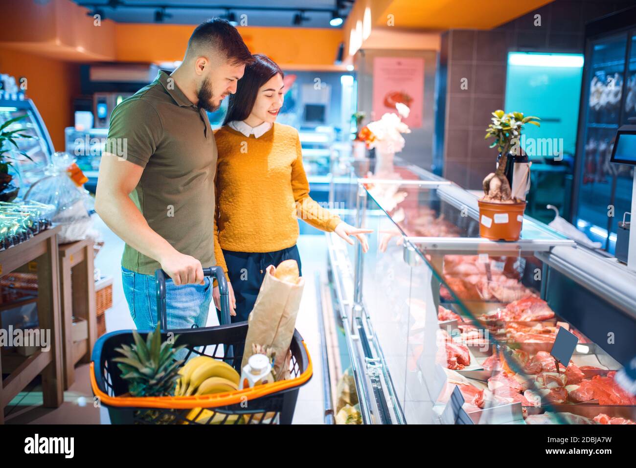 Chilled meat hi-res stock photography and images - Alamy