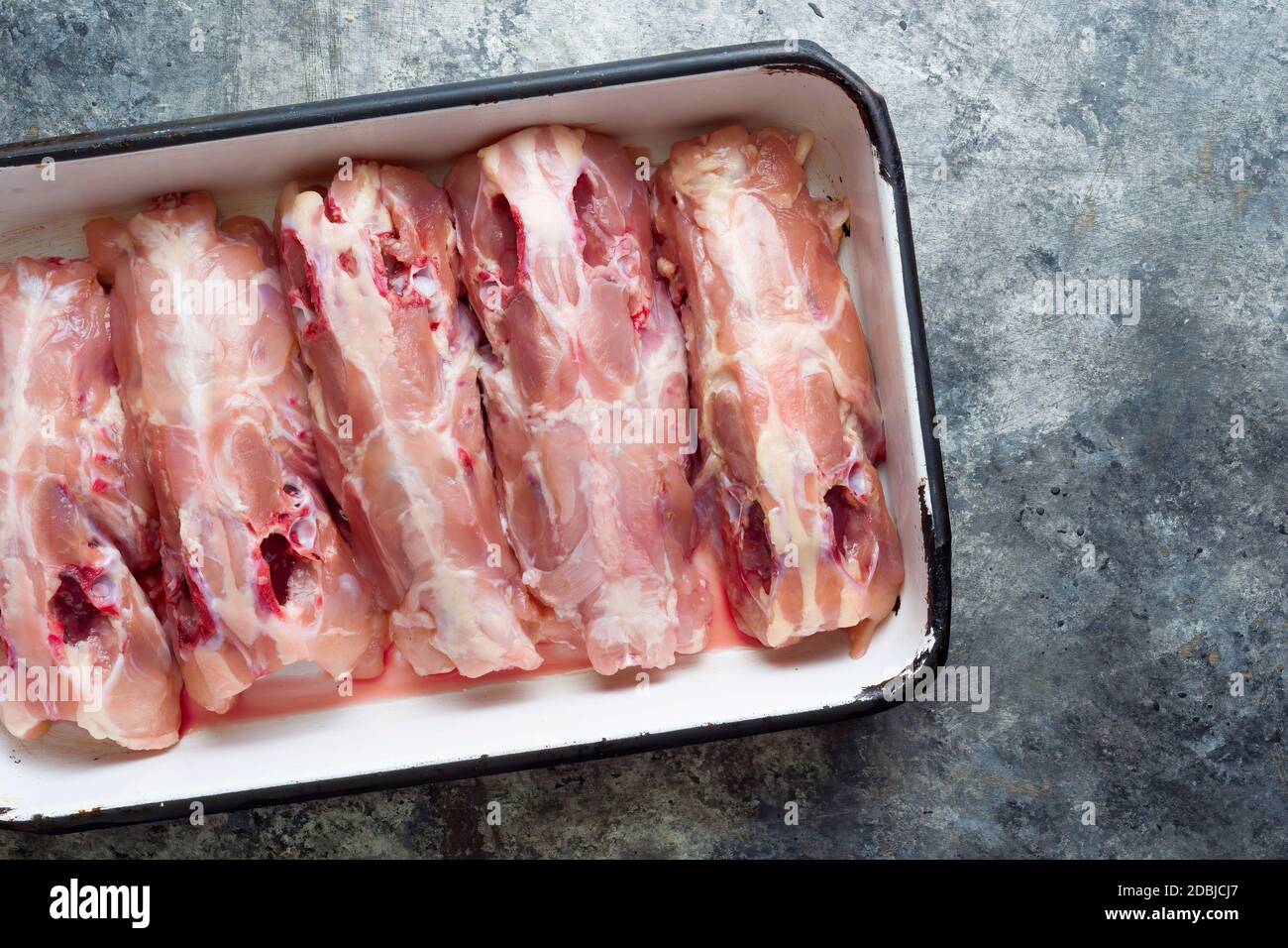 close up of rustic chicken bone carcass soup ingredient Stock Photo - Alamy
