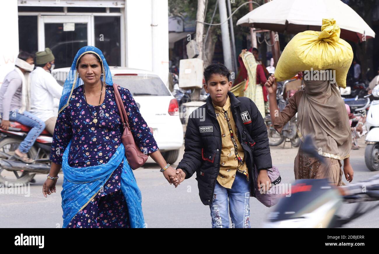 Beawar, Rajasthan, India, Nov. 17, 2020: Rajasthani people wearing warm ...